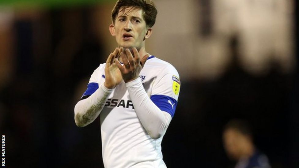 Alex Woodyard: AFC Wimbledon sign midfielder from Peterborough - BBC Sport