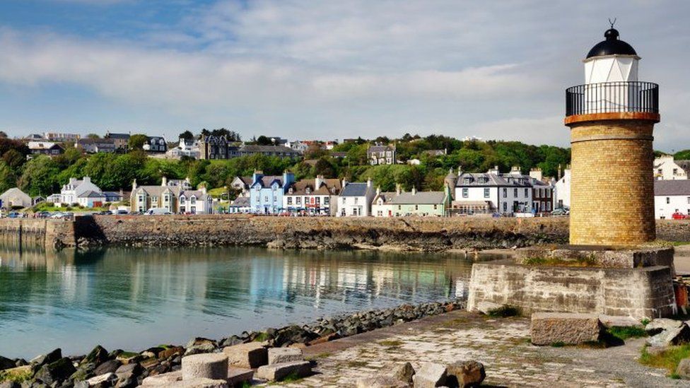 'Fantastic support' for Portpatrick harbour share offer - BBC News