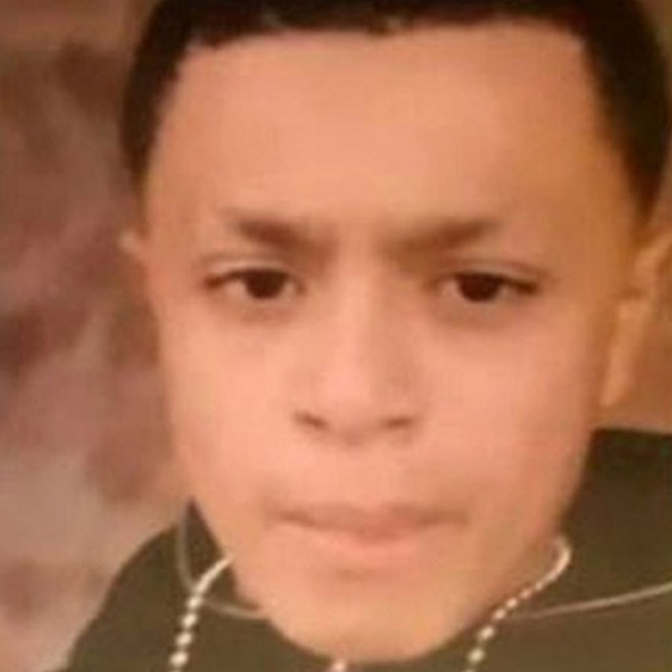 Tottenham stabbing: Man jailed for murdering teen in trainer row - BBC News