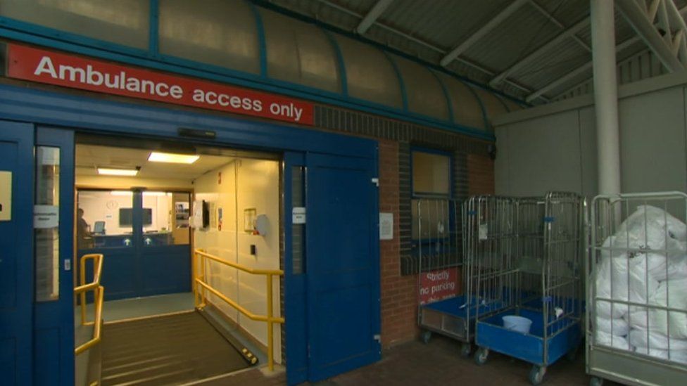 Kettering General Hospital needs investment 'here and now' - BBC News