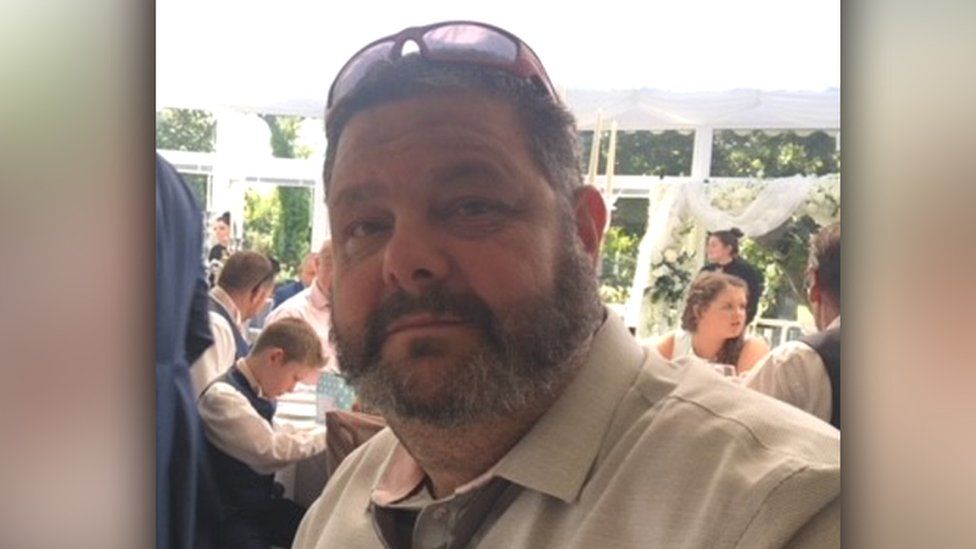 Tata death: Police probe fake Justin Day crowdfunding - BBC News