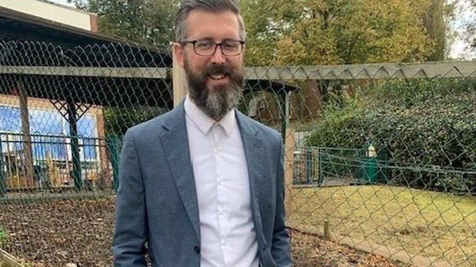 The farm at an inner city Birmingham school - BBC News