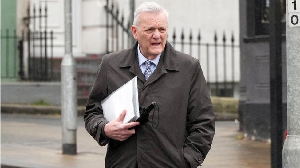 Brighton: University employee stole £2.4m over 30-year period - BBC News