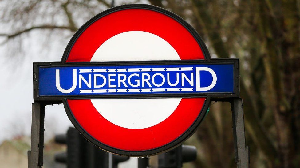 Google Street View heads to the London Underground - BBC Newsround