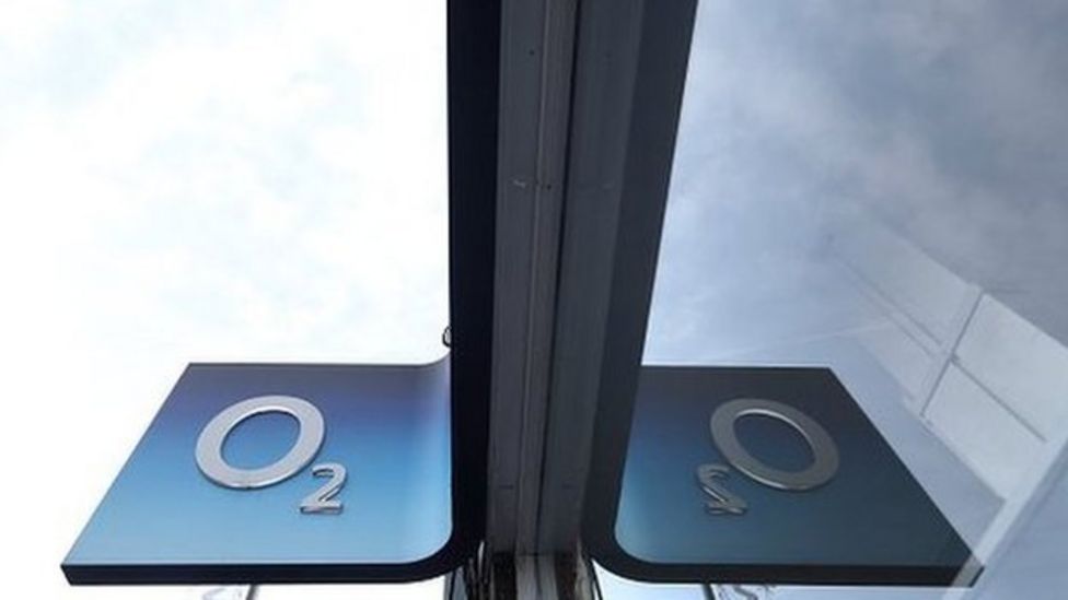 Charlbury O2 mobile signal 'restored' - BBC News