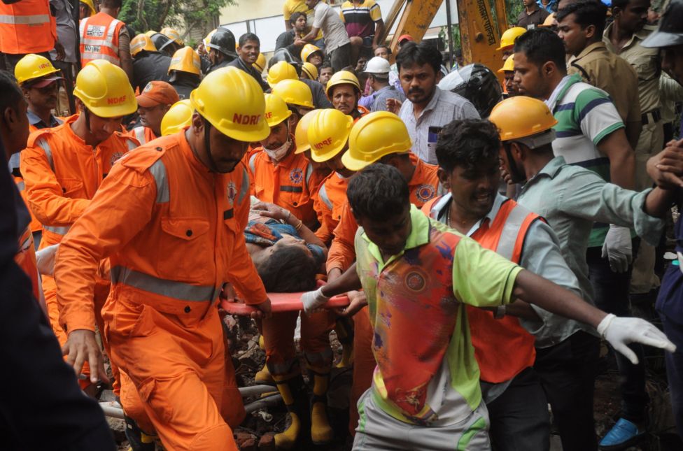 India building collapse death toll rises to 17 - BBC News
