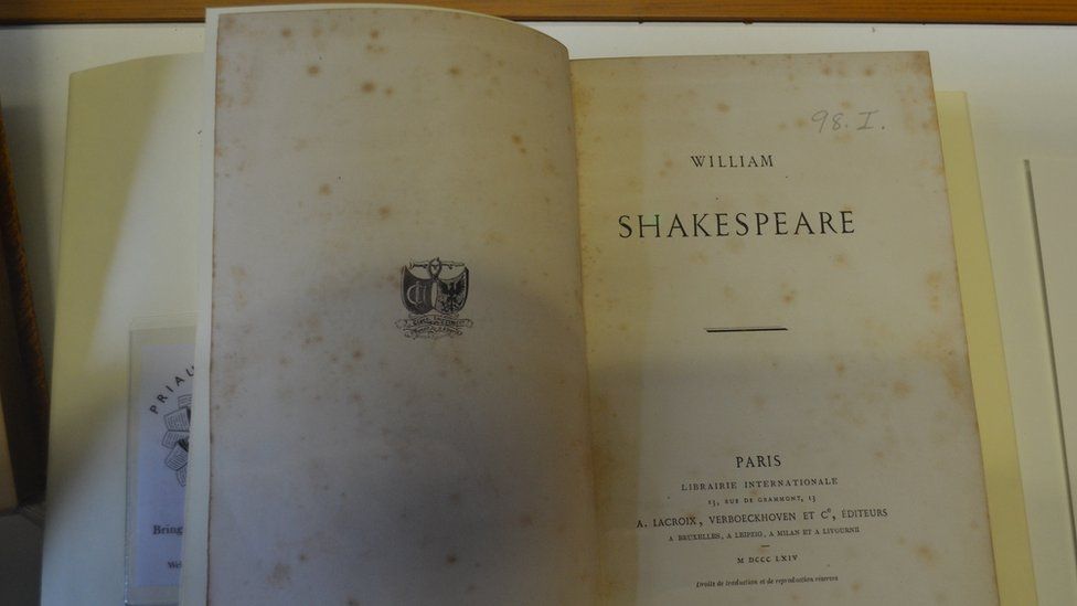 Shakespeare text translated by Victor Hugo's son to be restored - BBC News