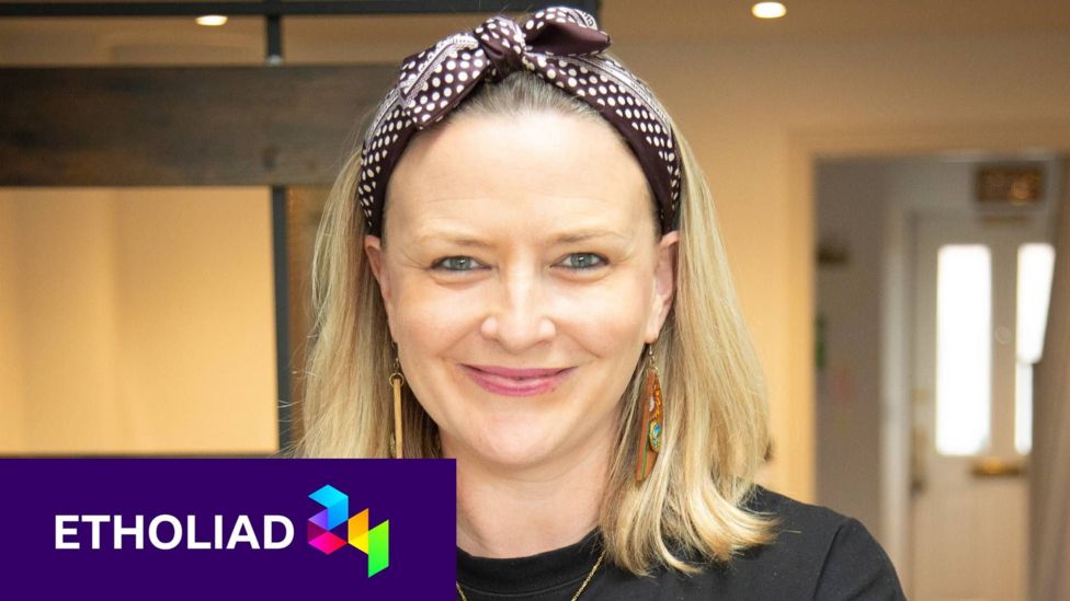 Ydych chi'n siarad gyda'ch plant am yr etholiad? - BBC Cymru Fyw