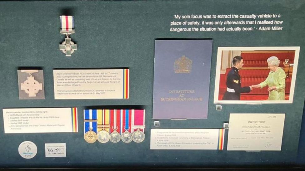 Gallantry medal goes on display at REME museum - BBC News