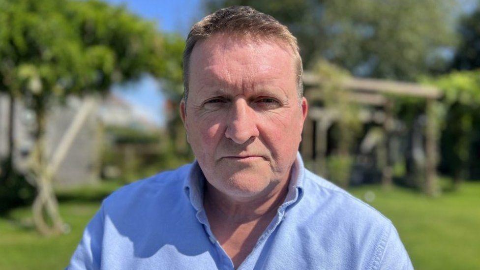 Arestio menyw ar amheuaeth o lofruddio bachgen chwech oed - BBC Cymru Fyw