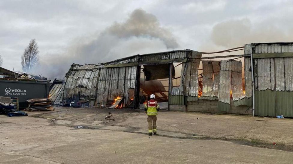Huge fire breaks out on Stambridge industrial estate - BBC News
