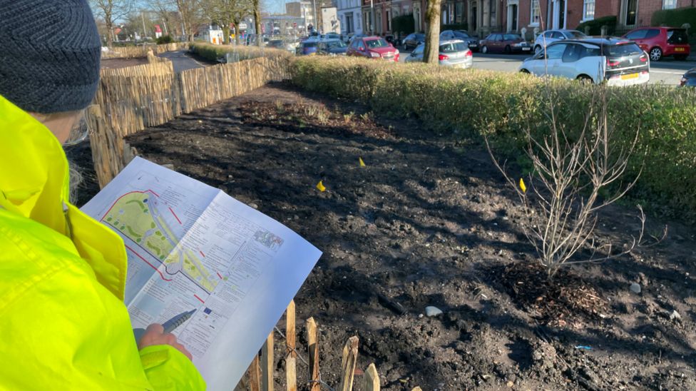 First phase of Preston flood defence scheme complete - BBC News