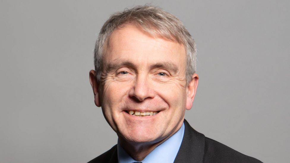 Scarborough and Whitby MP Sir Robert Goodwill to step down - BBC News