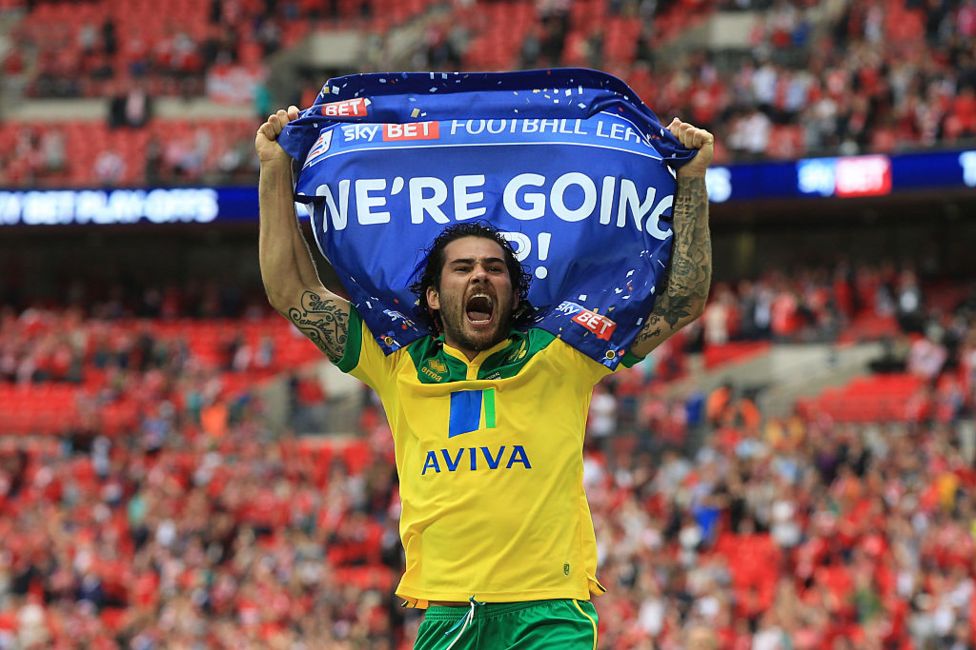 A night at the darts and team spirit - BBC Sport