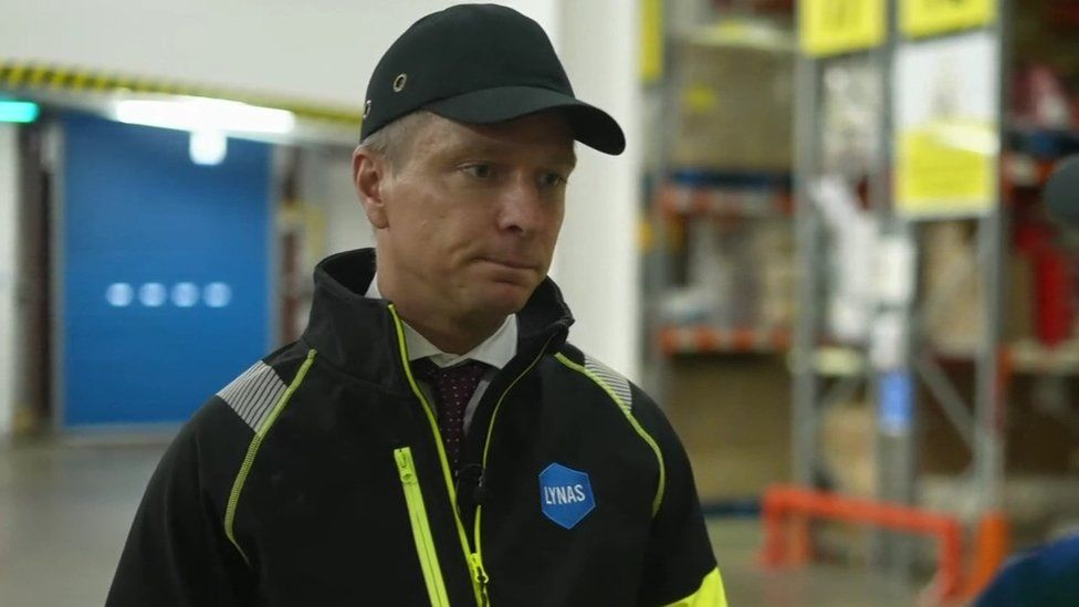 Brexit: NI secretary believes unionist concerns can be addressed - BBC News