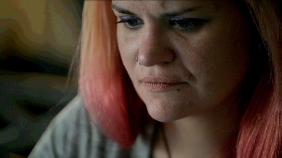 'I was radicalised by the far right aged 15' - BBC News