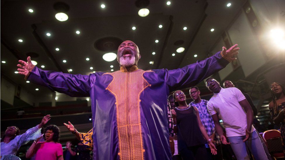 In pictures: The African Christian congregations of London - BBC News