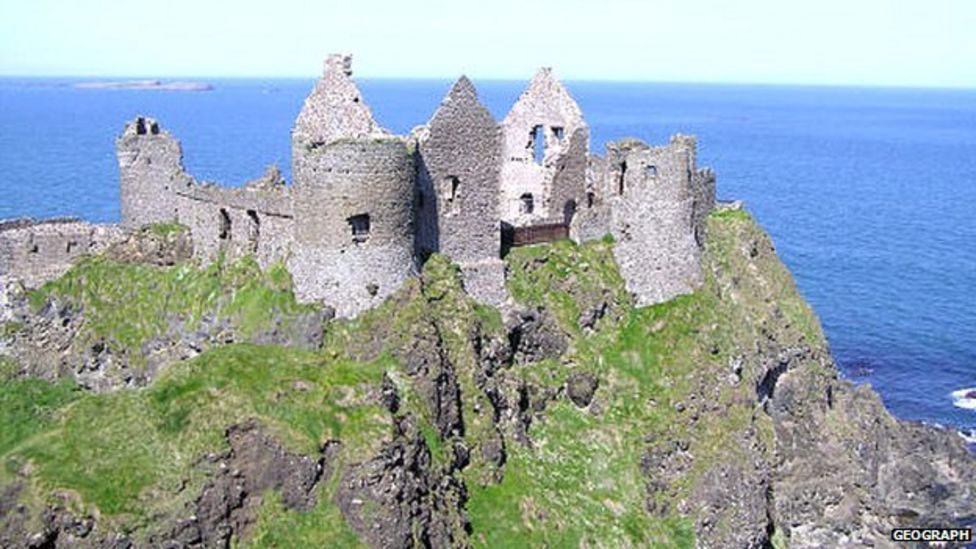Go-ahead for Dunluce Castle visitor centre - BBC News