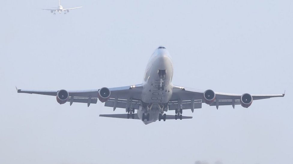 Gatwick Airport: Drones ground flights - BBC News