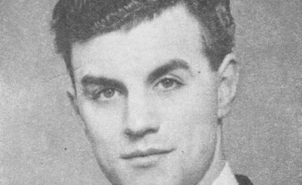 Peterborough's Charles Swift, a councillor for 62 years, dies - BBC News