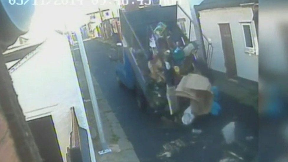 Fly-tipping Christmas crackdown by councils - BBC News