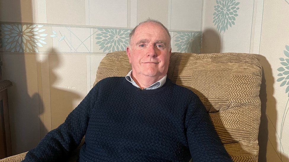 Pa mor debyg yw streiciau eleni i'r Gaeaf o Anniddigrwydd? - BBC Cymru Fyw