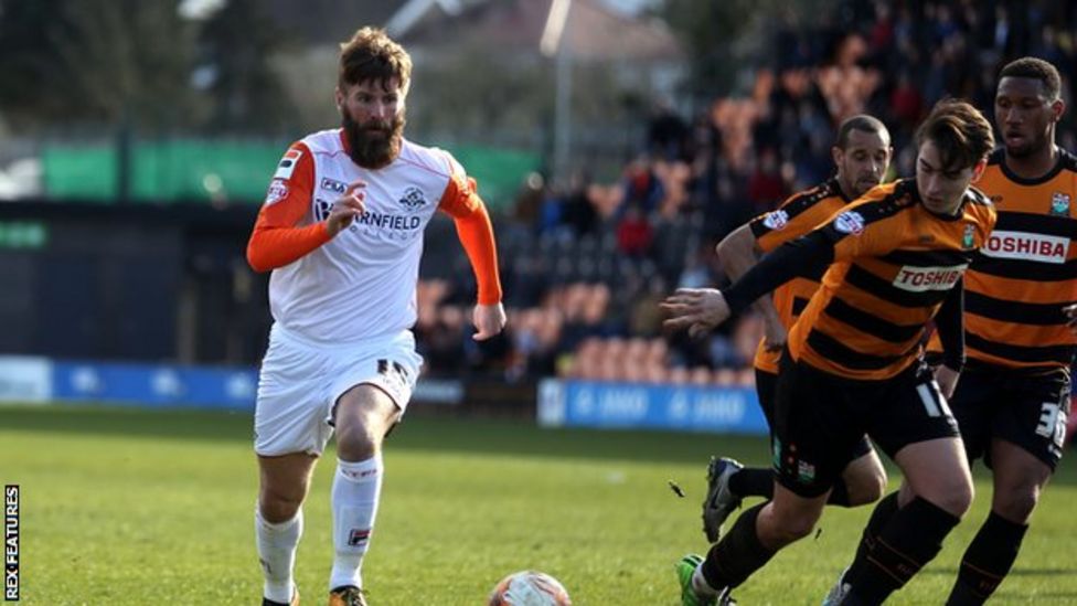 Paddy McCourt leaves Luton Town to return to Northern Ireland - BBC Sport