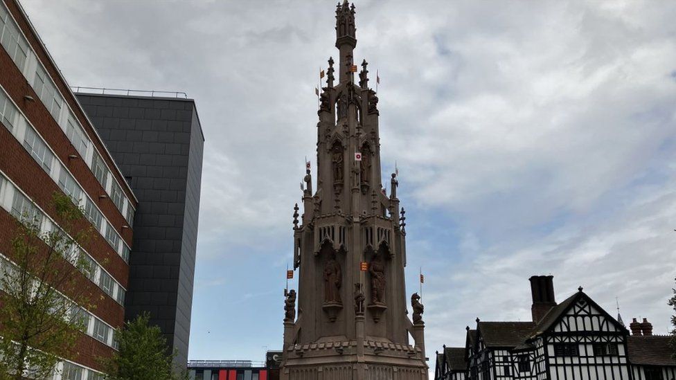 Modern Coventry replica of ancient landmark unveiled - BBC News