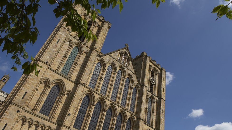 Ripon Civic Society unhappy with cathedral building plan - BBC News