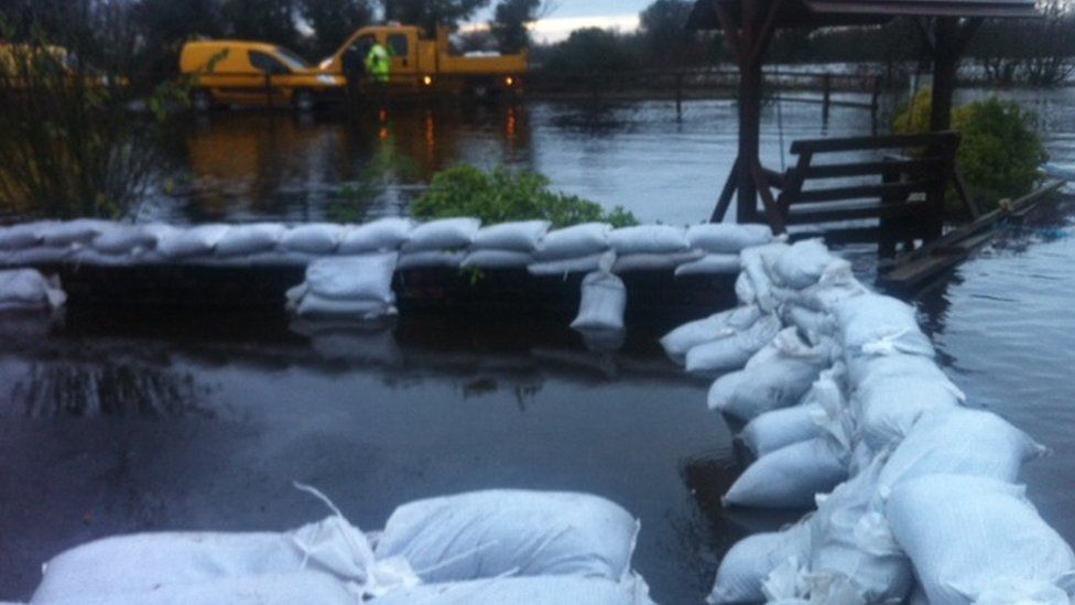 NI flooding: Agencies 'working together' says Michelle O'Neill - BBC News