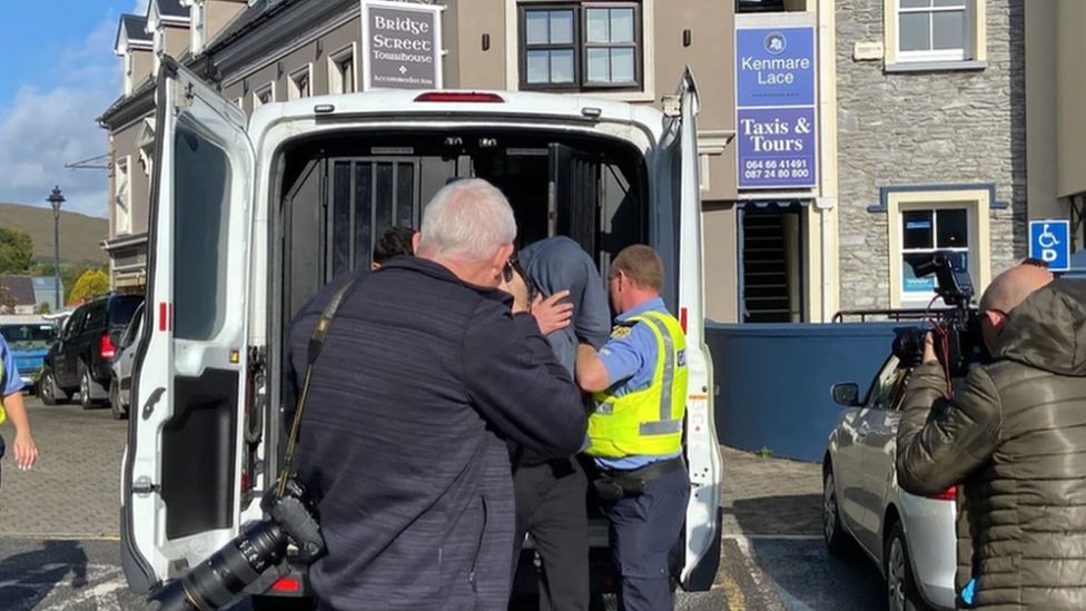 County Kerry: Man charged over Tralee funeral killing - BBC News