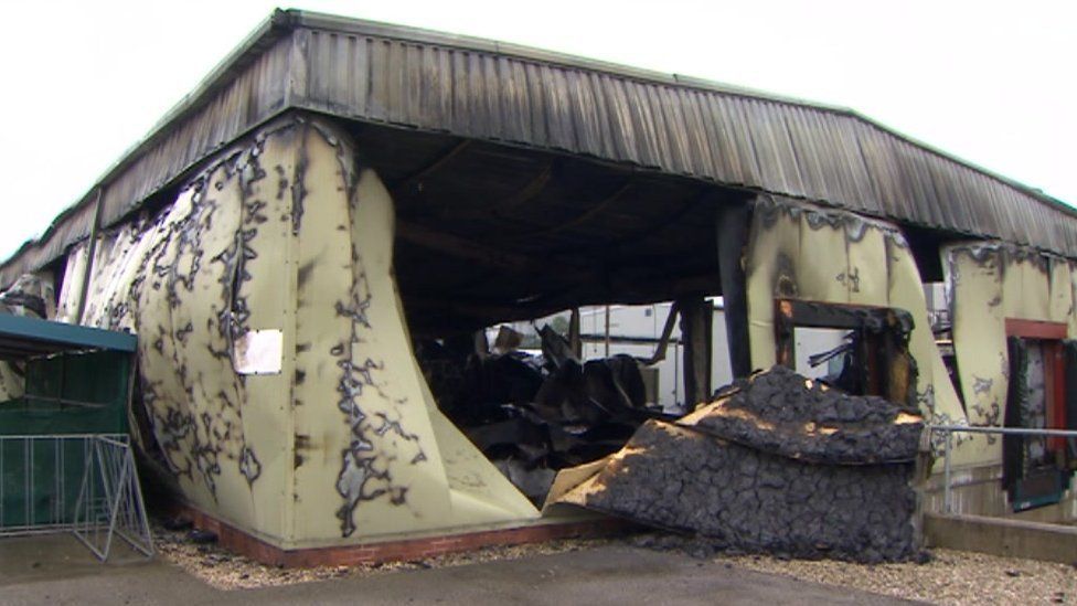 Selby Salads factory fire: Boy, 14, arrested - BBC News