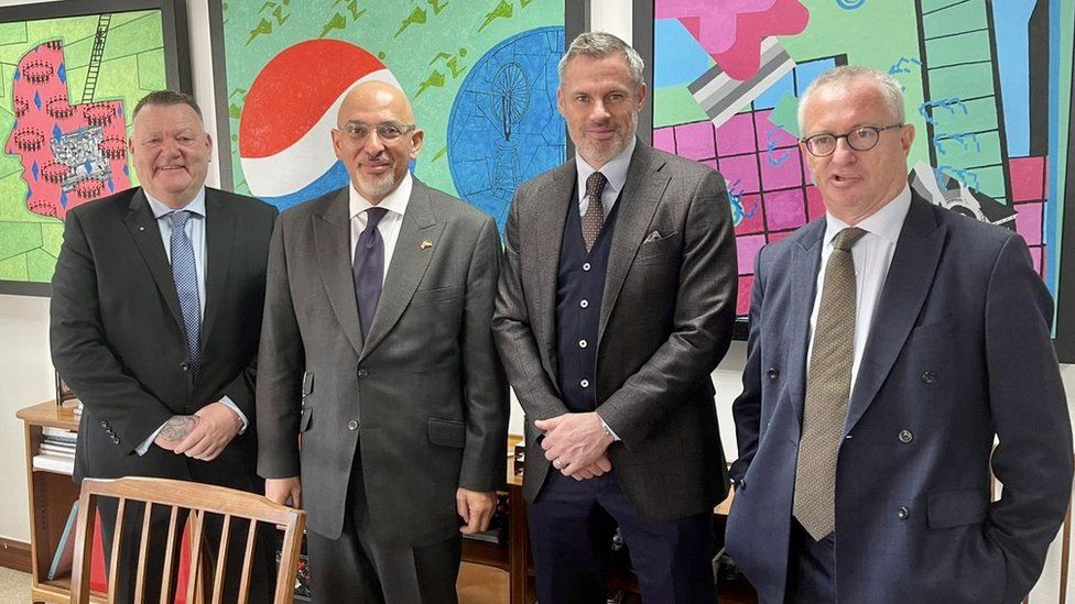 School defibrillators: Father welcomes government's commitment - BBC News