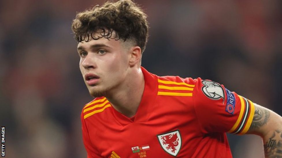 Neco Williams: Nottingham Forest agree £17m deal to sign Liverpool and ...