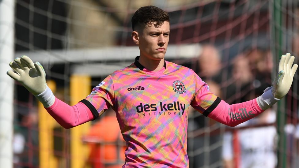 Deadline day: Norwich City goalkeeper on the move - BBC Sport