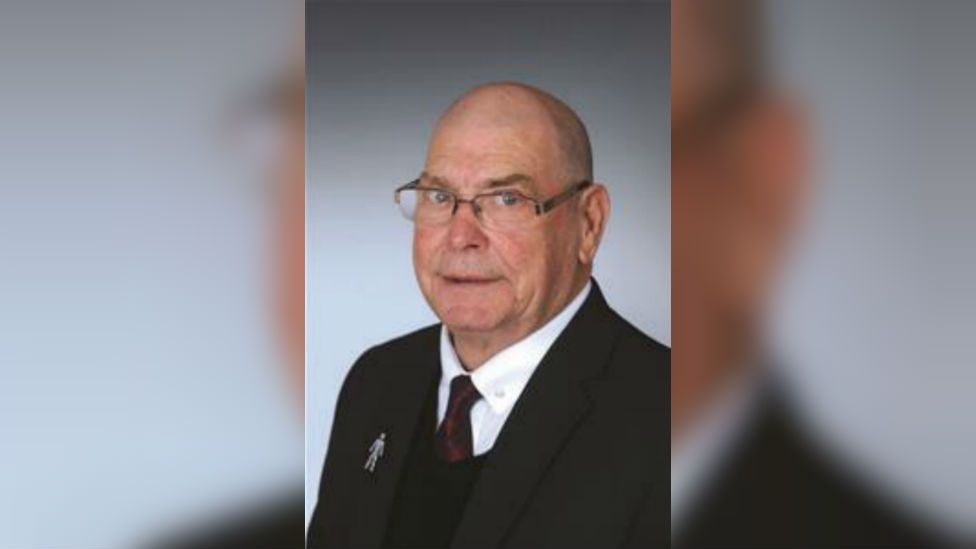 Former Leicester MP Keith Vaz voted into new constituency role - BBC News