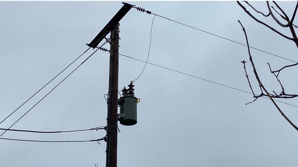 Renewable energy: Frustration over cost of trying to go green - BBC News