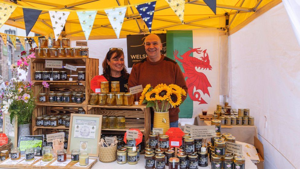 Lluniau: Gŵyl Fwyd y Fenni - BBC Cymru Fyw