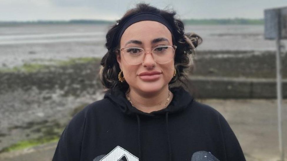 Vigil held for murder victim Kat Parton - BBC News