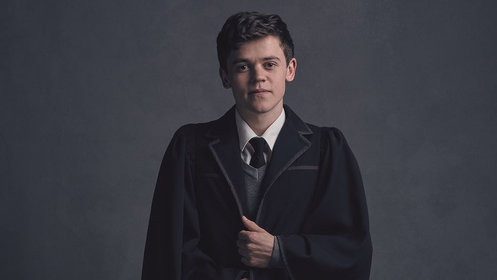 Pictures: Harry Potter and the Cursed Child cast - BBC Newsround