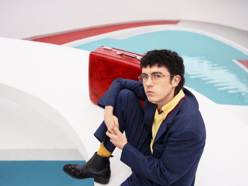 Declan McKenna: 'I realised I don't have to be serious' - BBC News