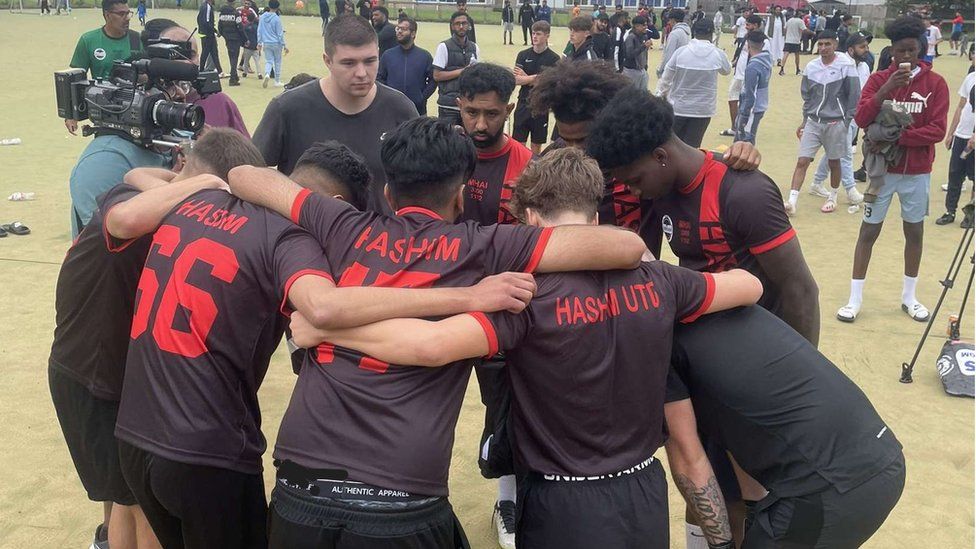 Hashim Ijazuddin: Hundreds turn out for charity tournament - BBC News