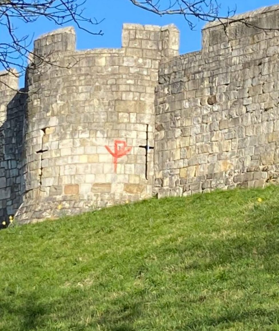 York's City walls and church daubed with runic symbols - BBC News