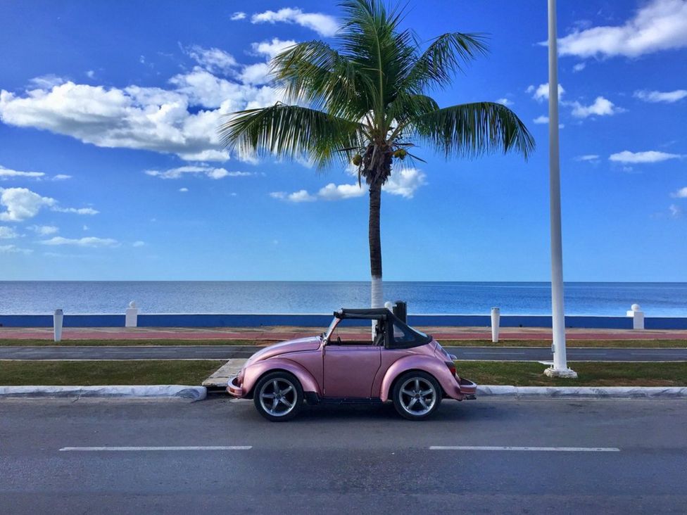 Volkswagen Beetle: Mexico's enduring love of a classic car - BBC News