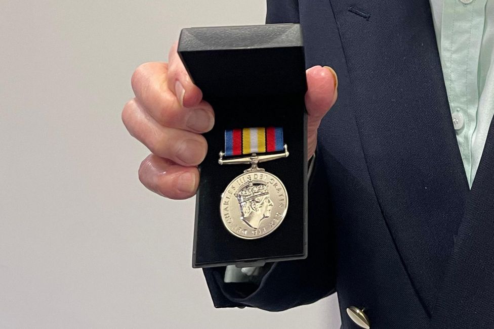 Nuclear Test Medal given to Swaffham veteran - BBC News