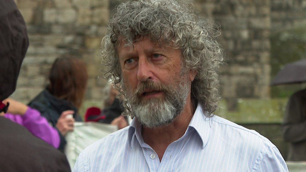 Mudiadau'n cwrdd i wrthwynebu ynni niwclear yn y gogledd - BBC Cymru Fyw