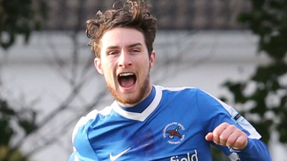 Dungannon Swifts re-sign midfielder Mayse from Ballinamallard - BBC Sport