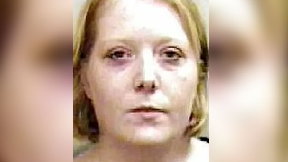 Ellen Frith murder: Parole hearing for killer Dean Carr - BBC News