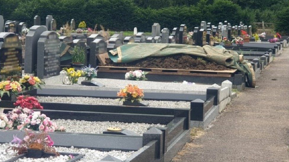 NI weekly papers: A grave mystery and the PSNI 'tooth fairy' - BBC News