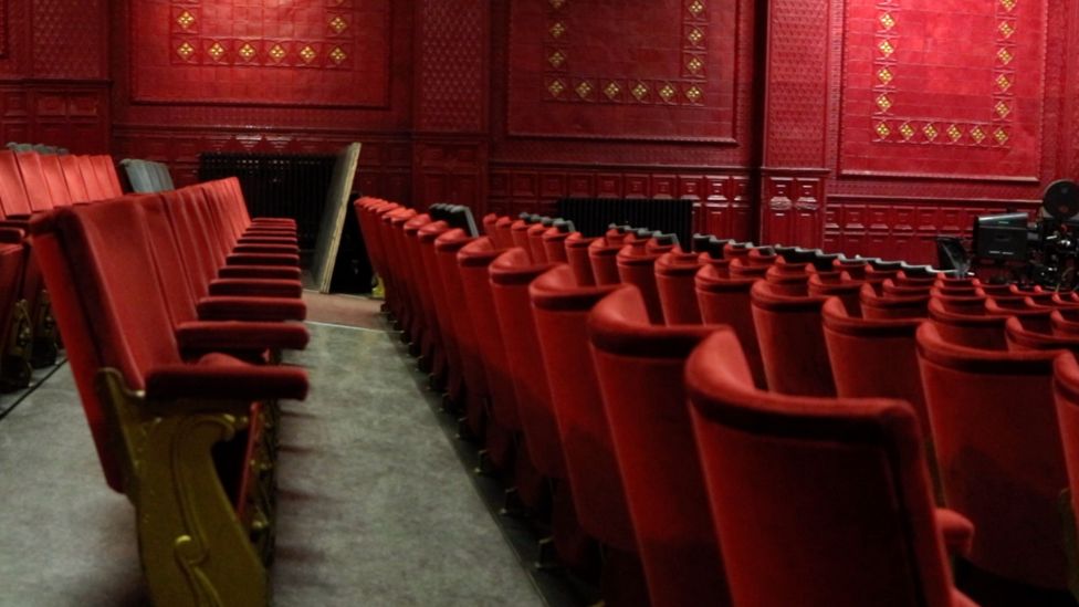 Clevedon: Unusual cinema balcony reopens after 50 years - BBC News